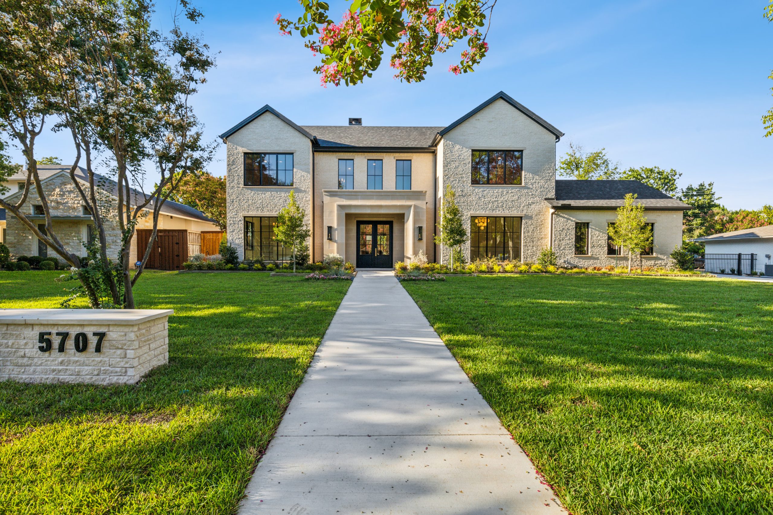 MCR Luxury Homes | Exceptional Craftsmanship & Unique Designs in Dallas